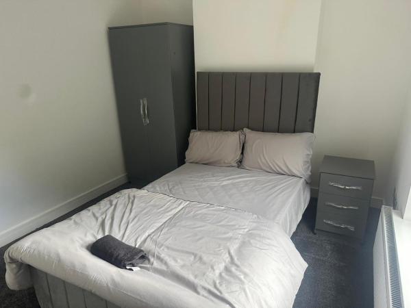 Luton Town Rooms Available - Harpenden