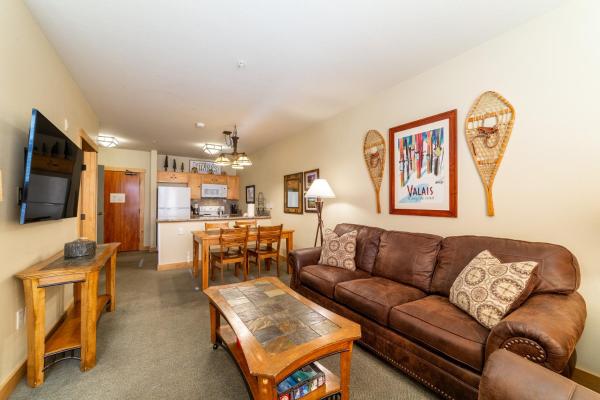 Ski In/out 1b/1ba W/ View - Pool, Jacuzzi, Parking - Mammoth Mountain, CA
