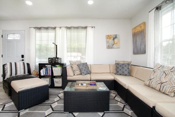 Cozy Corner Spacious Area Outdoor Lounges - Neyland Stadium Knoxville