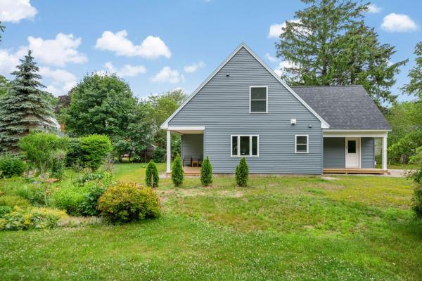 Modern Coastal Retreat On Cottage Road - Portland, ME