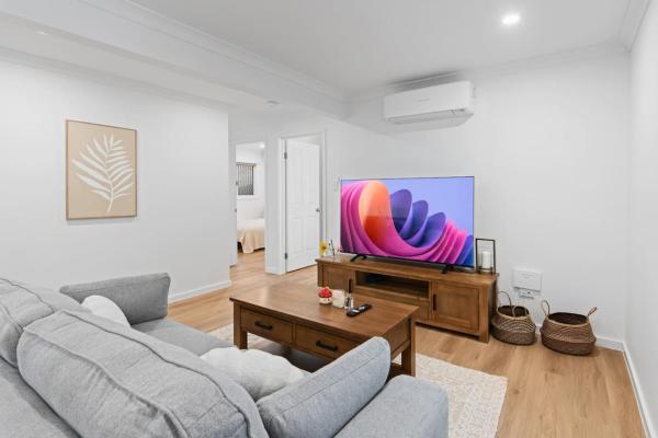 Private Comfort Two Beds In Master Near Rbwh - Ascot