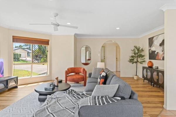 Spacious 4br Family Home In Capalaba Local Charm - Brisbane