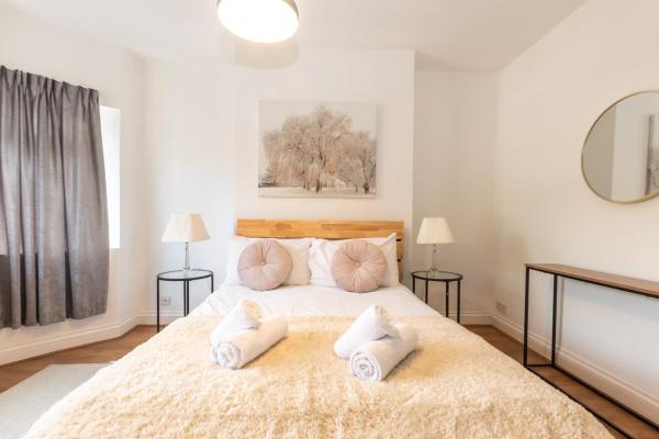 Kgv Stays - Serenity House 3 Bedroom Near To The Hospital With Parking - Lyndhurst, UK