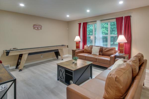 Ou Home Base! Half Mi To Oklahoma Memorial Stadium - Norman, OK