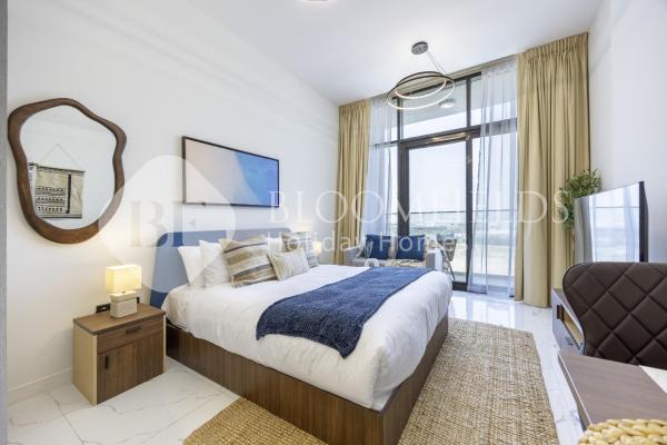 Bloomfields Pretty Stu In The Gate Masdar - Abu Dhabi