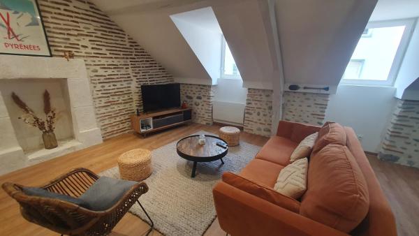 Très Charmant Appartement - Climatisation, Parking - Pau, Francia