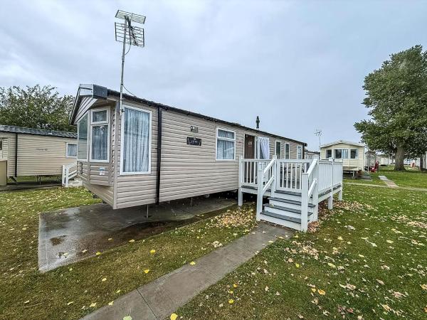 Beautiful Caravan With Decking And Free Wifi At Highfield Grange Ref 26740wr - Suffolk