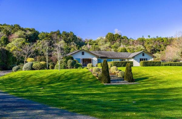Stunning And Spacious 5-bedroom Home In Rotorua - Rotorua