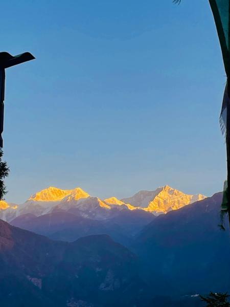 Wake In Himalayas - Sikkim