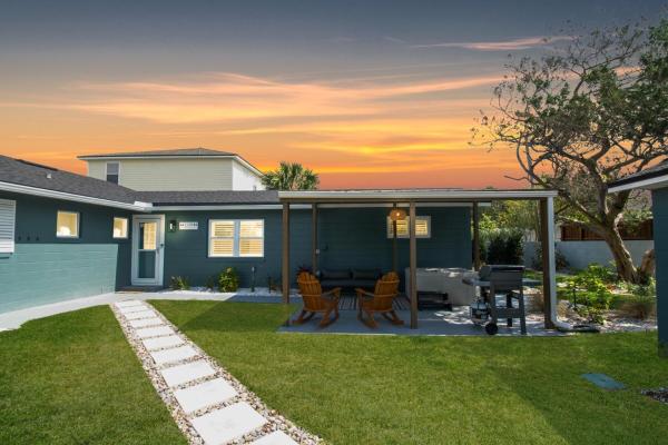 Coastal Blue Escape - Vilano Beach, FL