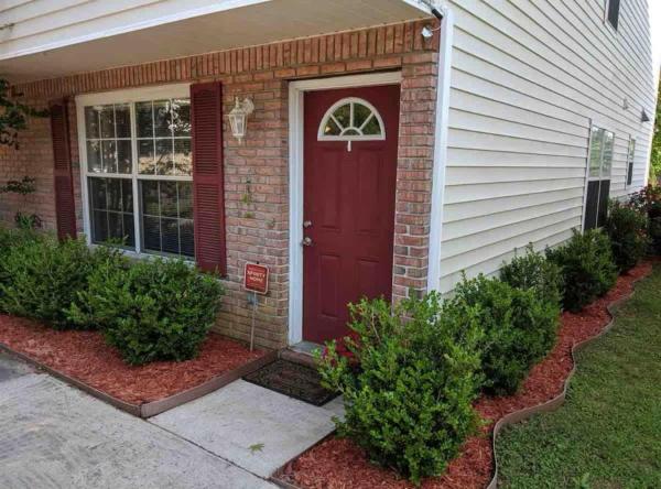 Lovely 3 Bed 2 Ba Townhome - Tallahassee, FL