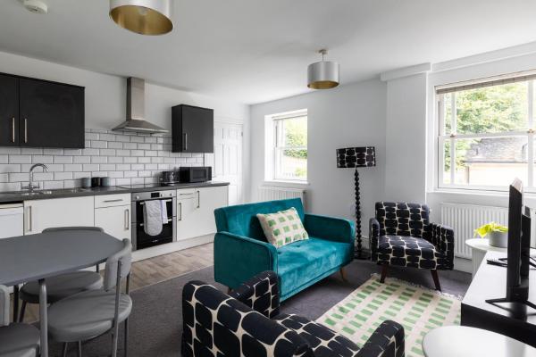 Old Farmhouse - Brand New Apartment - Free Parking - Central Bath - Bath