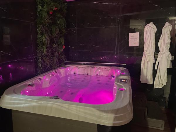 Le Fuchsia Spa Unenuitametz - Metz
