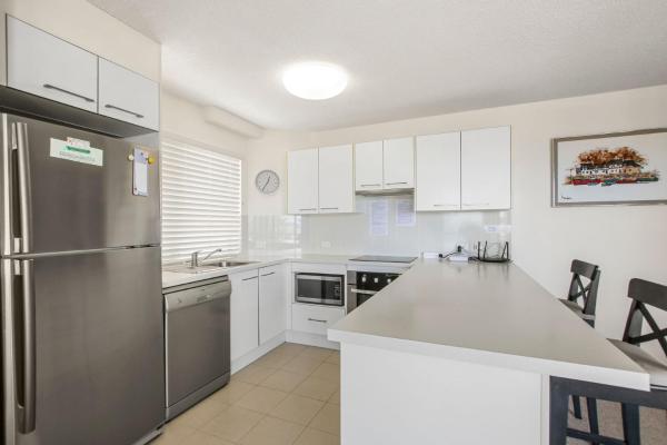 Campbells Cove Unit 1, 30 Esplanade Headland, King - Caloundra