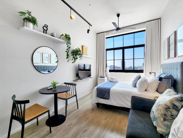 City View Studio - Claremont