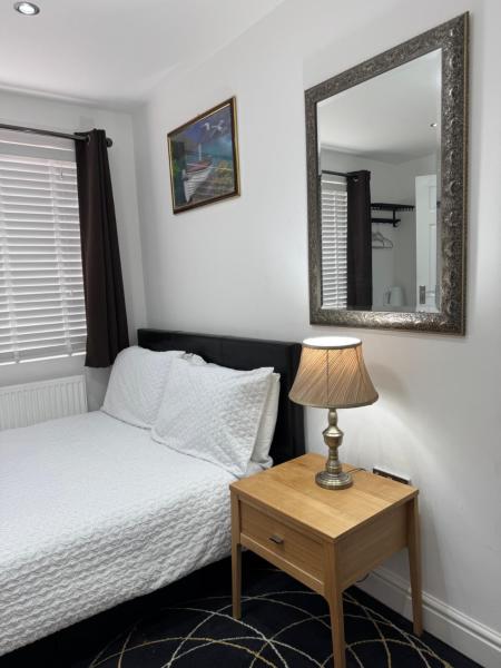 Room With En-suite Facilities - Buckinghamshire