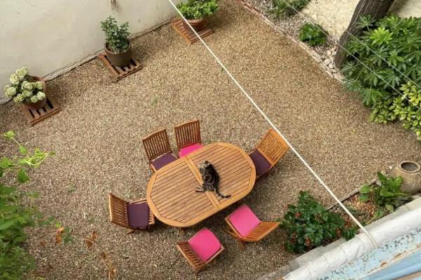Spacious Apartment In Nîmes For 8 People - Pont du Gard