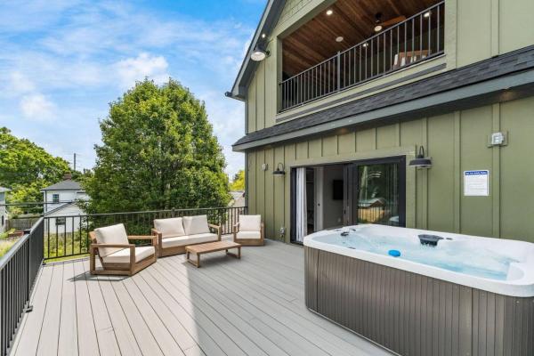 New Build Hot Tub Dtown Shortnorth - Ohio