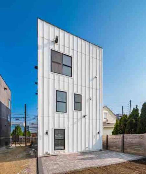 Brand New Build, D-town Views, Must See - Grove City, OH