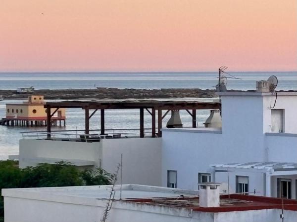 Casa Do Professor Charmantes Ferienhaus Mit Dachterrasse In Fuseta - Fuseta