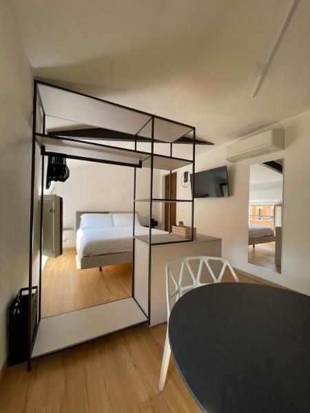 Monolocale In Centro Modena Pomposa Hideaway - Módena