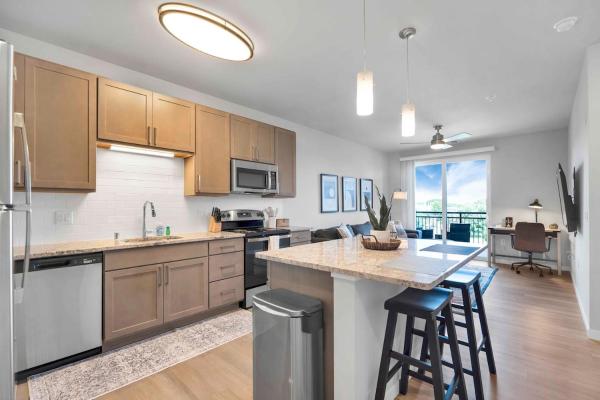 Univ Research Park - Free Underground Parking And Pool - Madison