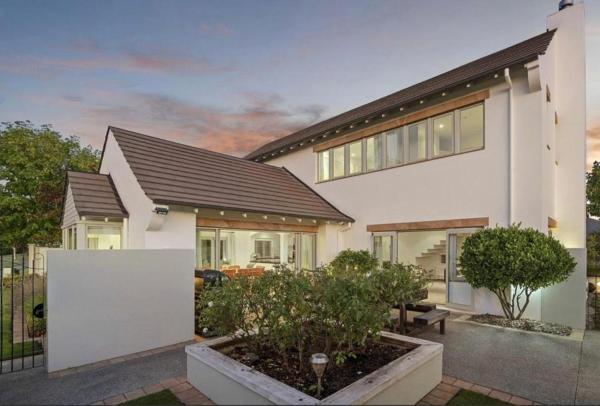 The Light Inn - Kaiapoi