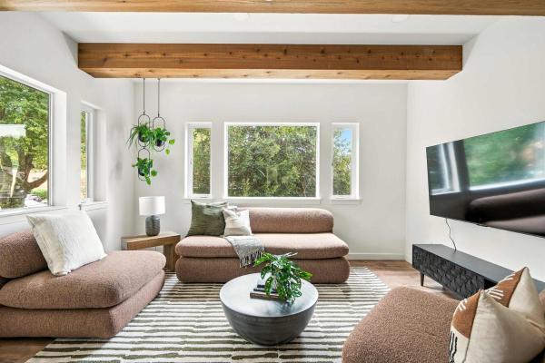 Spanish Revival Escape - Brand New 6br In Heart Of Kerns - Portland, OR