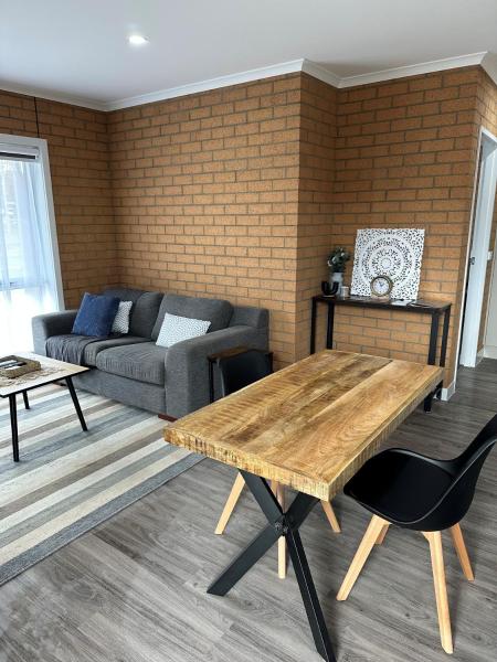 Lbarza Stylish New One Bedroom Apartment - Shepparton