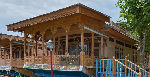 Dastan Heritage Houseboats - Srinagar