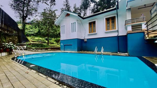 Villa Cresta With Outdoor & Indoor Pool 3bhk - Kerala