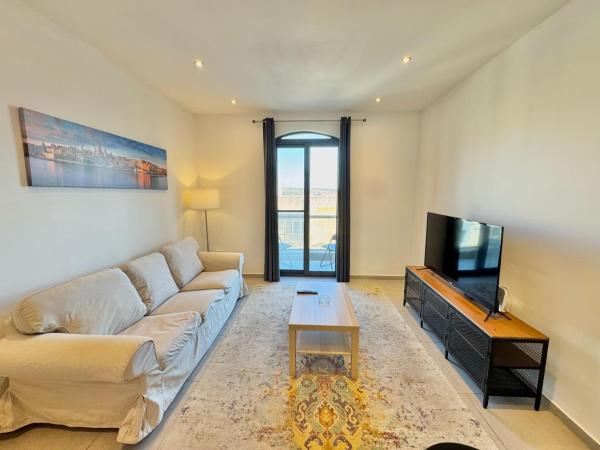 Adira Bay Hideaway - Fast Wifi And Home Office - Malta