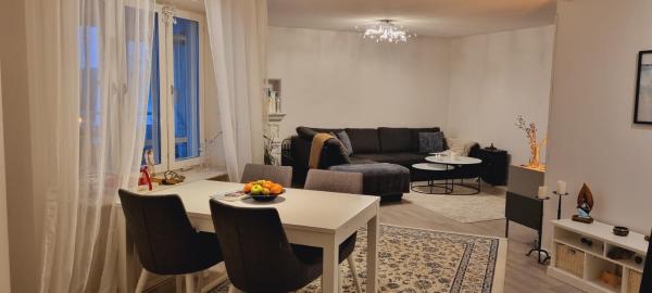Comfort Living Close To Train & Airport - Sollentuna