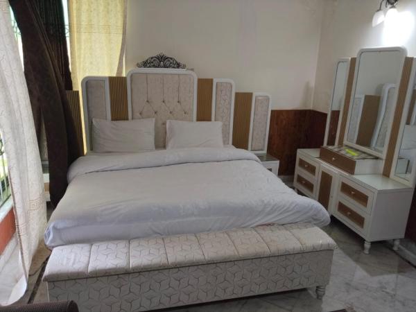 Living Lodges Guest House - Islamabad