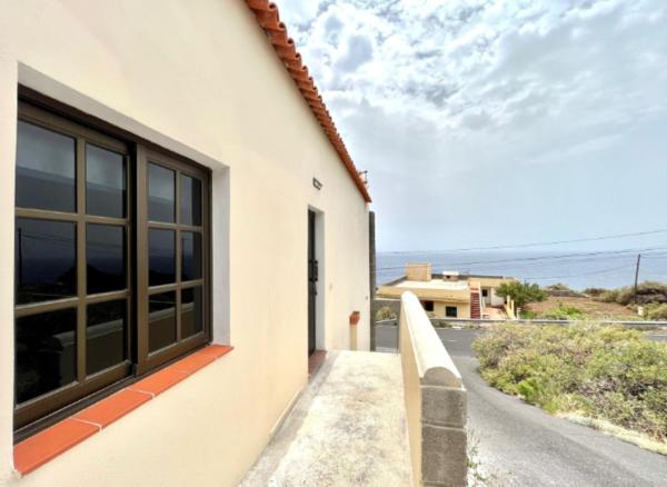 Preciosa Casa De 2 Dormitorios - El Hierro