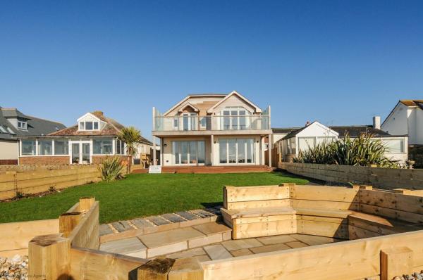 31 Marine Close, West Wittering - East Wittering