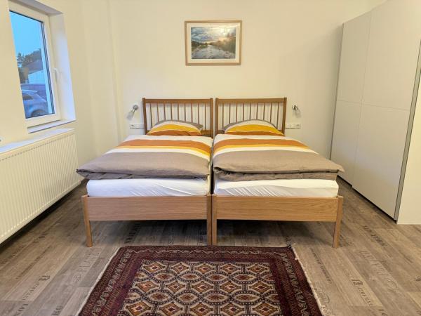 Gästehaus Das Bleichbach Ferienwohnungen & Apartments - Erding