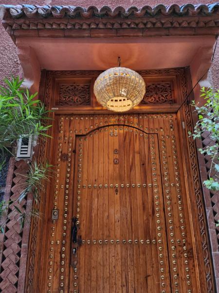 Riad Hostel Adi - 馬拉卡治