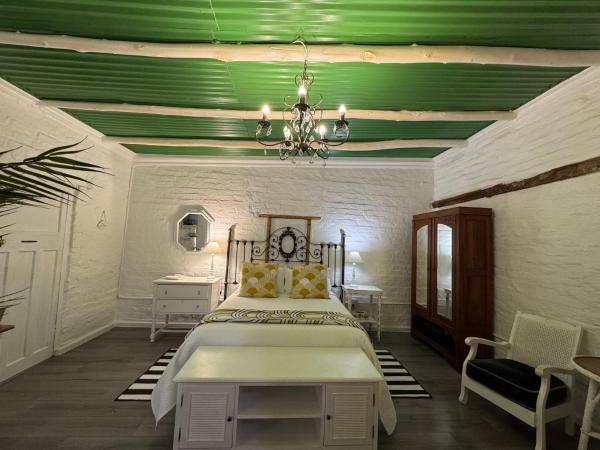 Rietjiesbos Self Catering - Graaff-Reinet