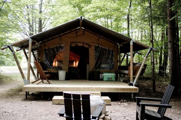 Gorgeous Safari Tent With Fire Pit And Amazing Sights In North Woodstock, New Hampshire - New Hampshire