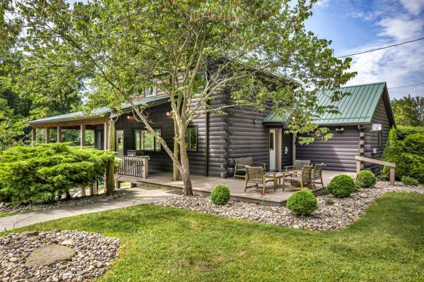 Exquisite Cabin With Amazing Interior And Exterior In Sarahsville, Ohio - Ohio