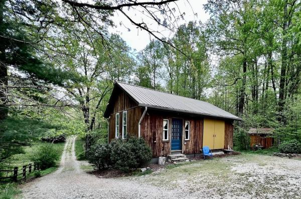 Charming Vacation Rental In A Barn On A Horse Farm Near Afton Mountain In Virginia - Crozet, VA
