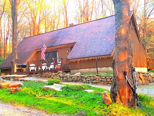 Charmingly Rustic Weekend Getaway In The Mountains Near Pittsburgh, Pennsylvania - Donegal, PA