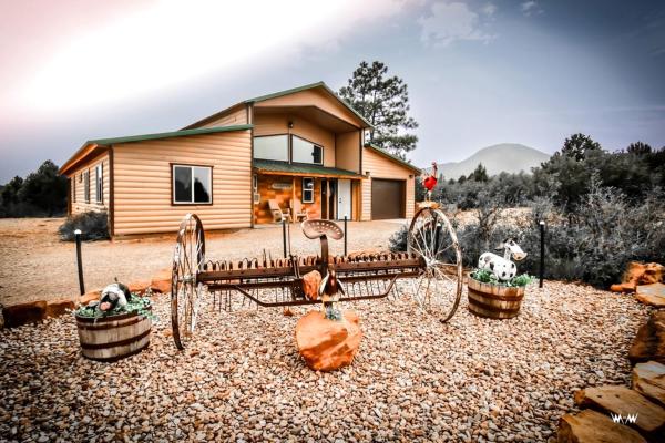 Incredible Secluded Cabin With Fantastic Desert Views In Monticello, Utah - Monticello, UT