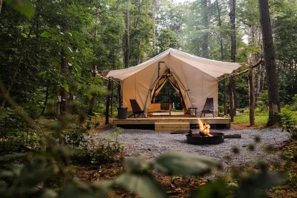 Classic Safari Tent In Heart Of Adirondack Wilderness, Near Lake George, New York - Adirondacks