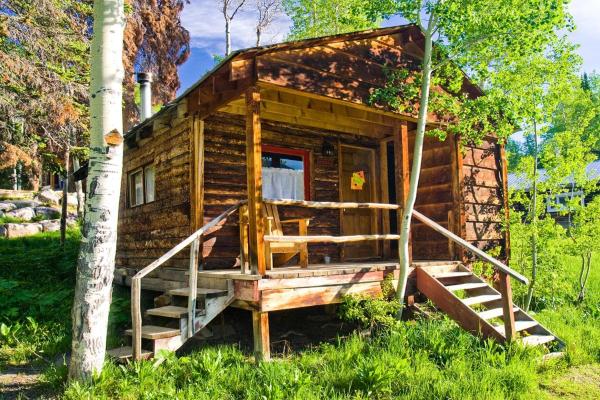 Peaceful Cabin Near Medicine Bow-routt National Forest In Columbine, Colorado - Colorado