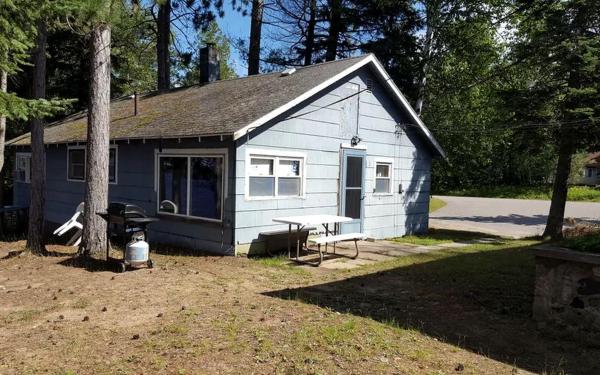 Remote Cabin Vacation Rental On Beautiful Somo Lake, Wisconsin - Wisconsin