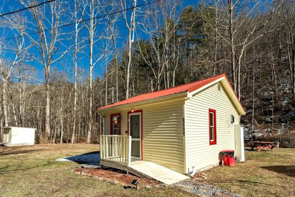 Quaint Cozy Cottage Perfect For A Peaceful Getaway In West Virginia - Pipestem Resort State Park, Pipestem