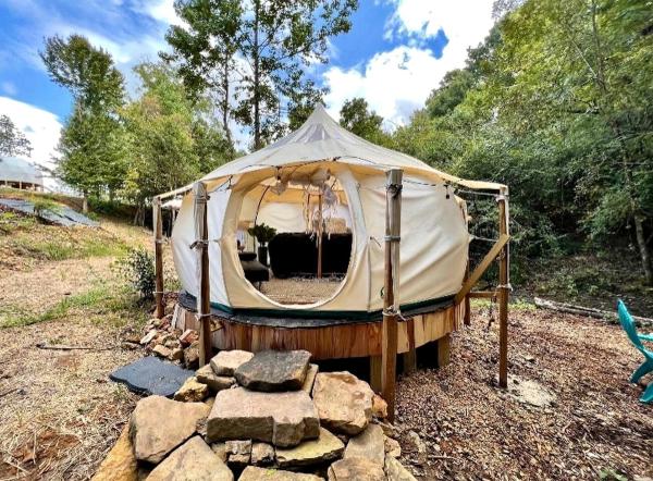 Secluded Bell Tent With Outdoor Shower And Deck In Alabama - Joe Wheeler State Park, Rogersville