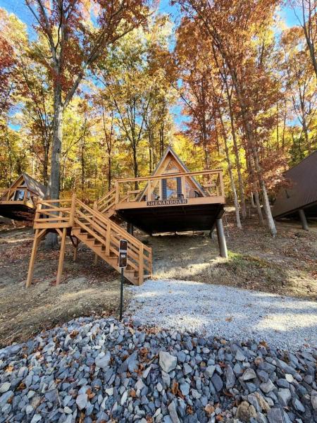 Lovely Rural Cabin Nestled Among Nature In Ohio - Ohio